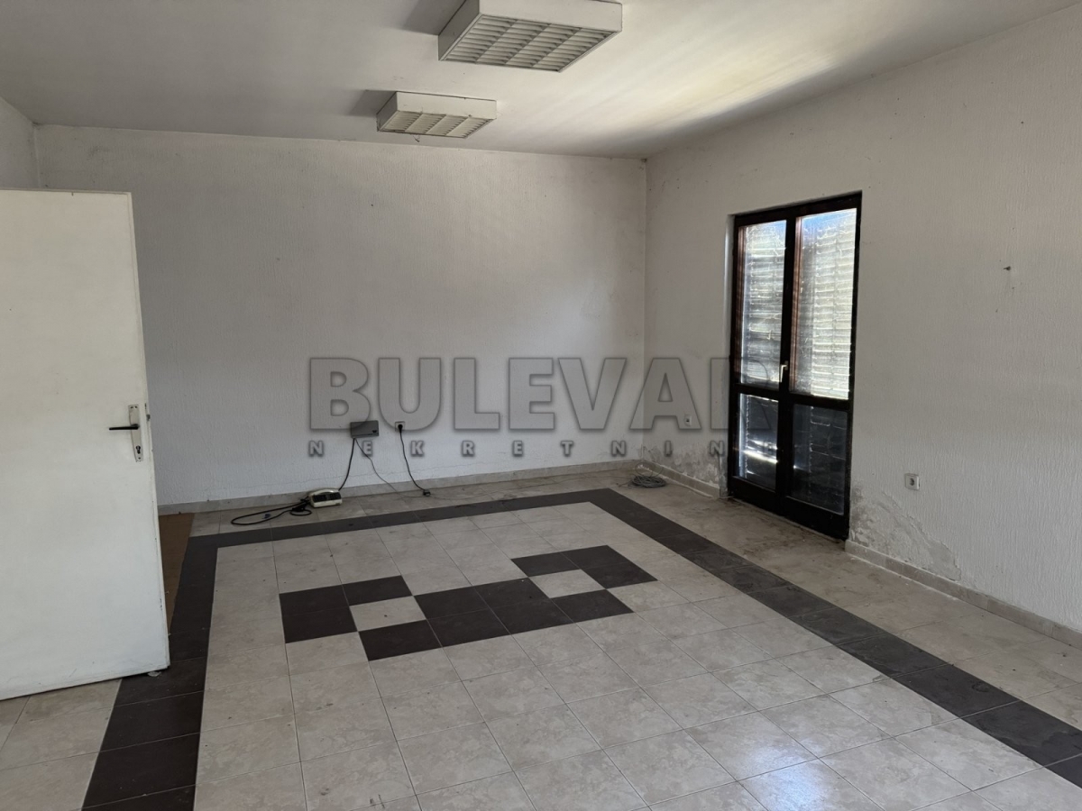 Niš, Poslovni prostor, Najam, 713 m2, 1.400 € - Izdaje se poslovni ...