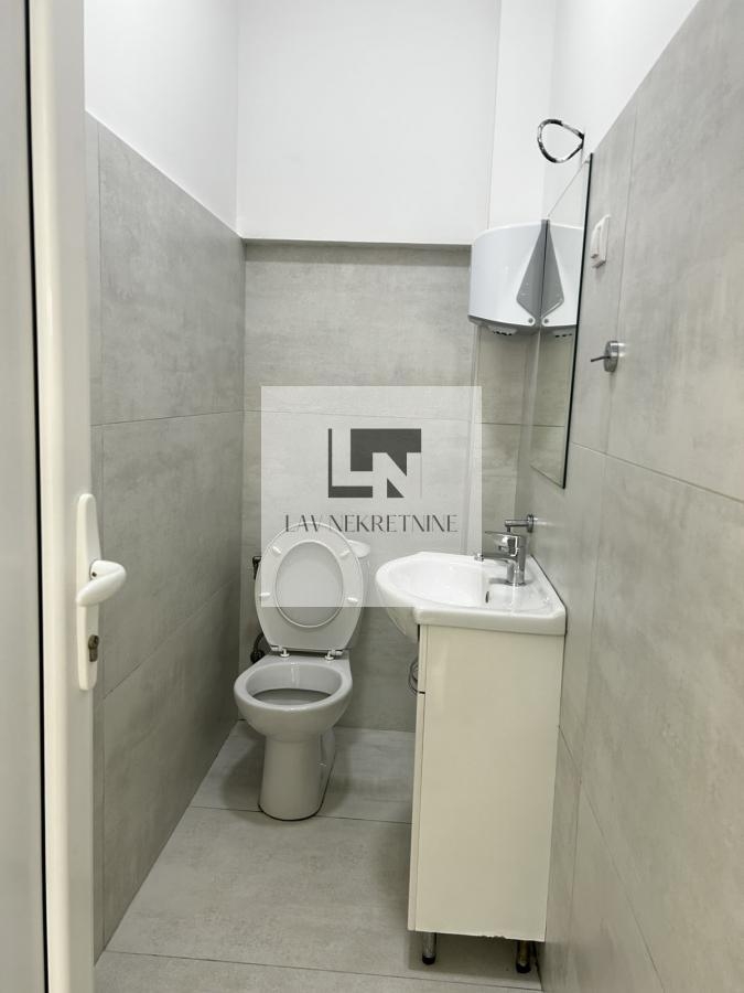 Beograd, Surčin, Surčin (mesto), Lokal, Izdavanje, 610 m2, 3.900 ...