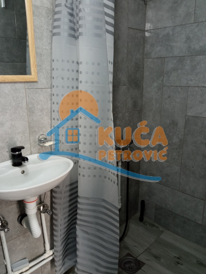 Niš, Mediana, Stan, Najam, 30 m2, 280 € - Izdaje se jednosoban stan u ...