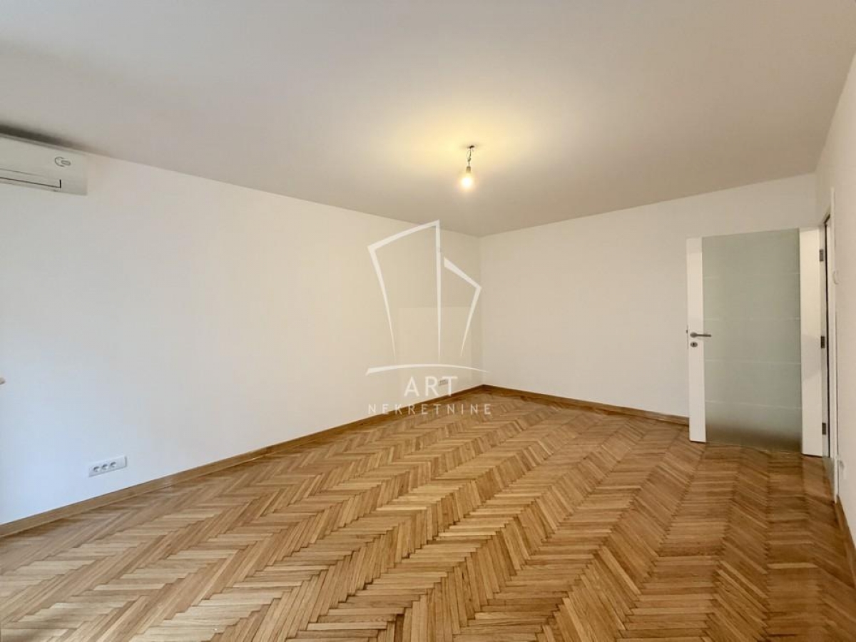 Beograd, Stari Grad, Studentski Trg, Poslovni prostor, Izdavanje, 55 m2 ...